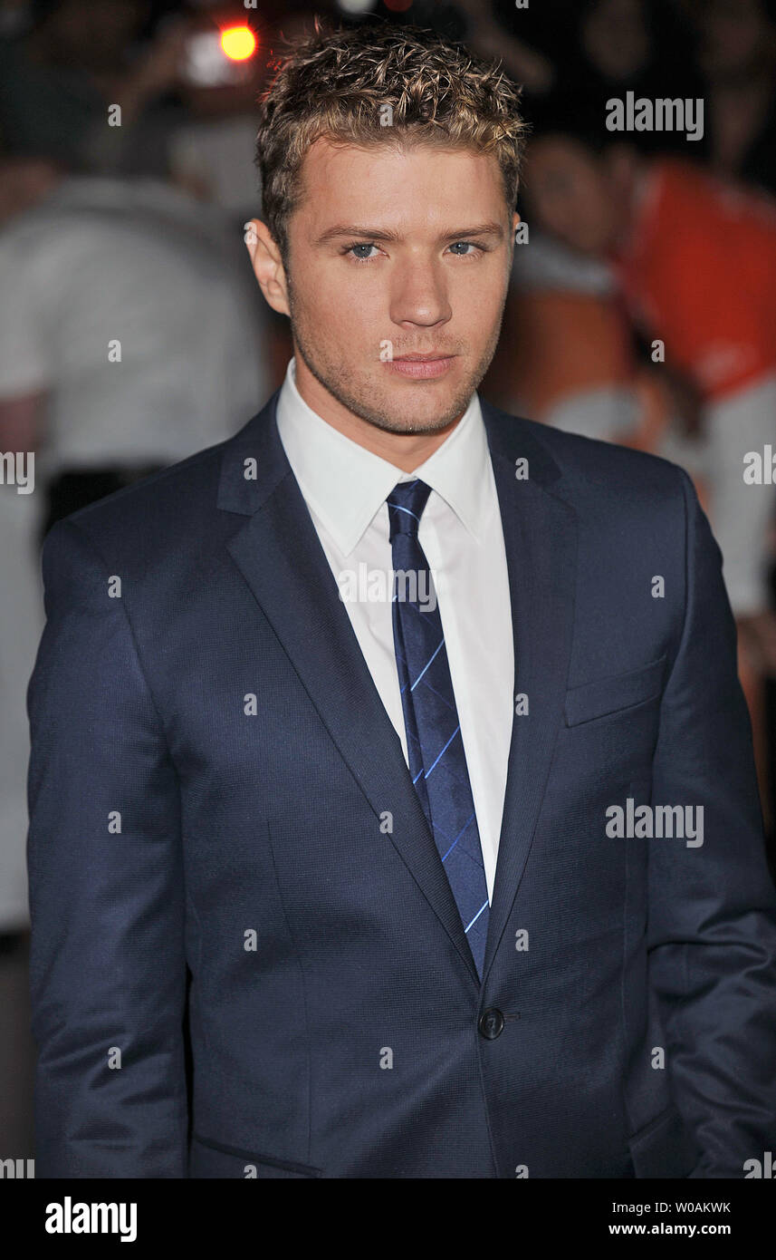 Actor Ryan Phillippe arrives for the world premiere of 'The Bang Bang ...