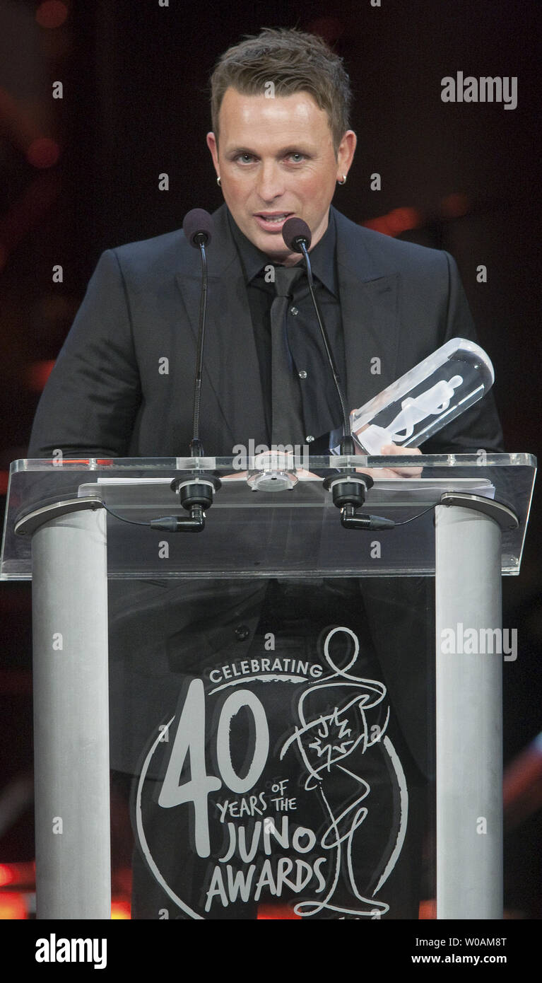 Singer Johnny Reid wins Country Album of the Year award for "A Place ...