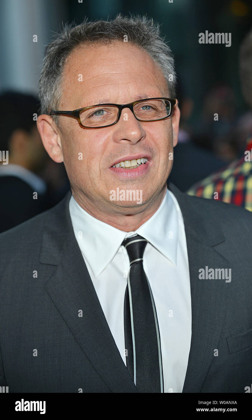 Director bill condon hi-res stock photography and images - Alamy