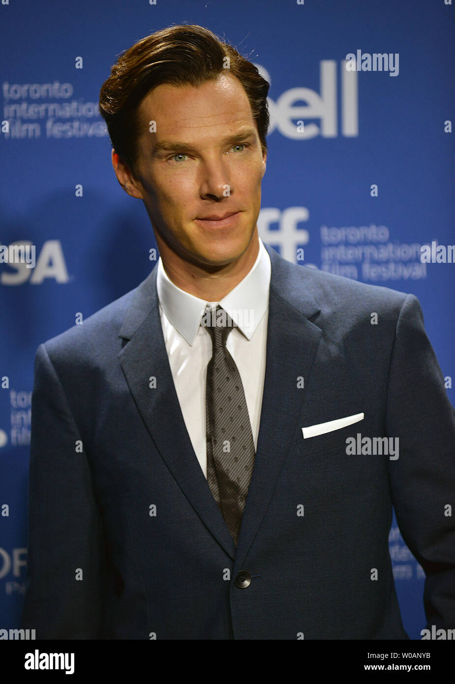 Benedict Cumberbatch attends the 'The Fifth Estate' photo call at the ...