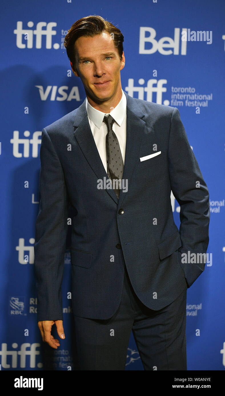 Benedict Cumberbatch attends the 'The Fifth Estate' photo call at the ...