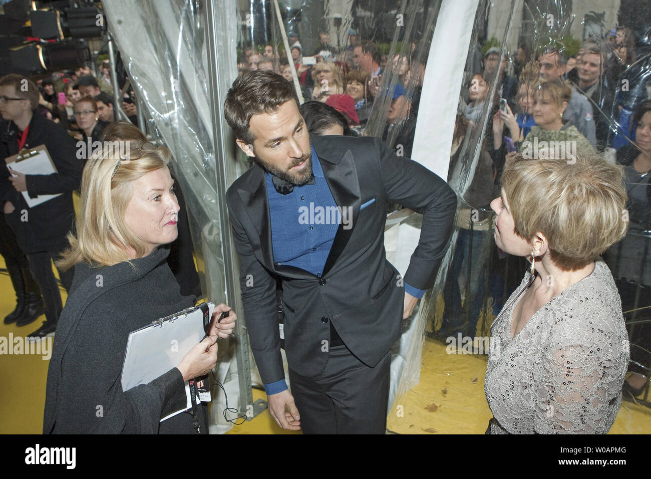 Ryan reynolds mother hi-res stock photography and images - Alamy