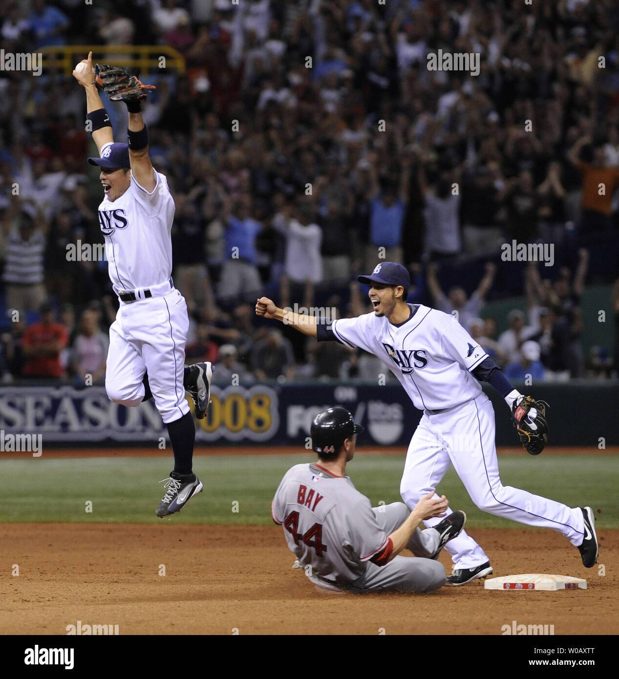 Tampa Bay Rays second baseman Akinori Iwamura (C) and shortstop Jason ...