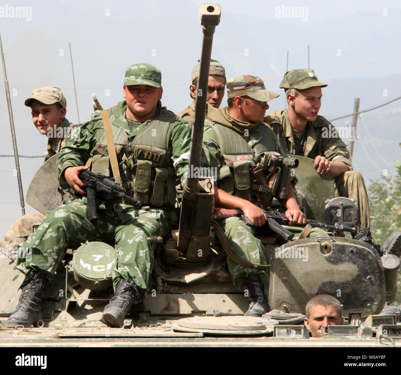 Russian soldiers sit on apc hi-res stock photography and images - Alamy