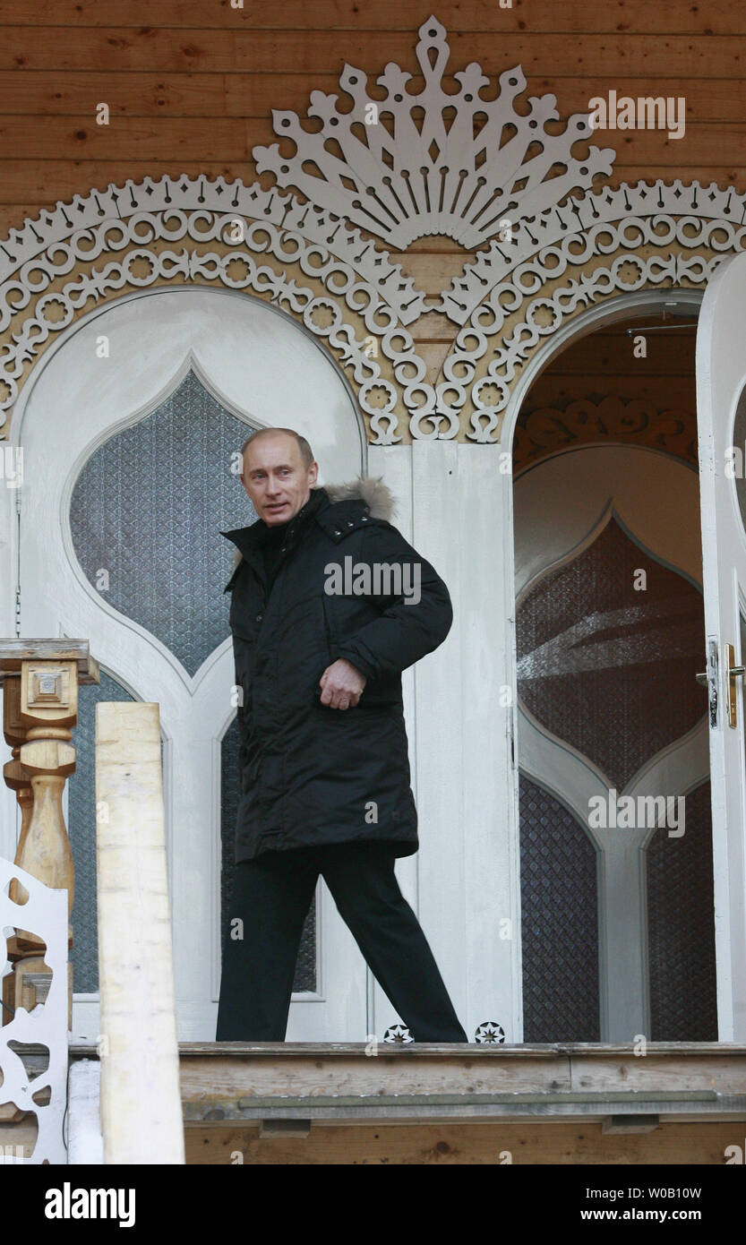 Russian president vladimir putin father hi-res stock photography and ...