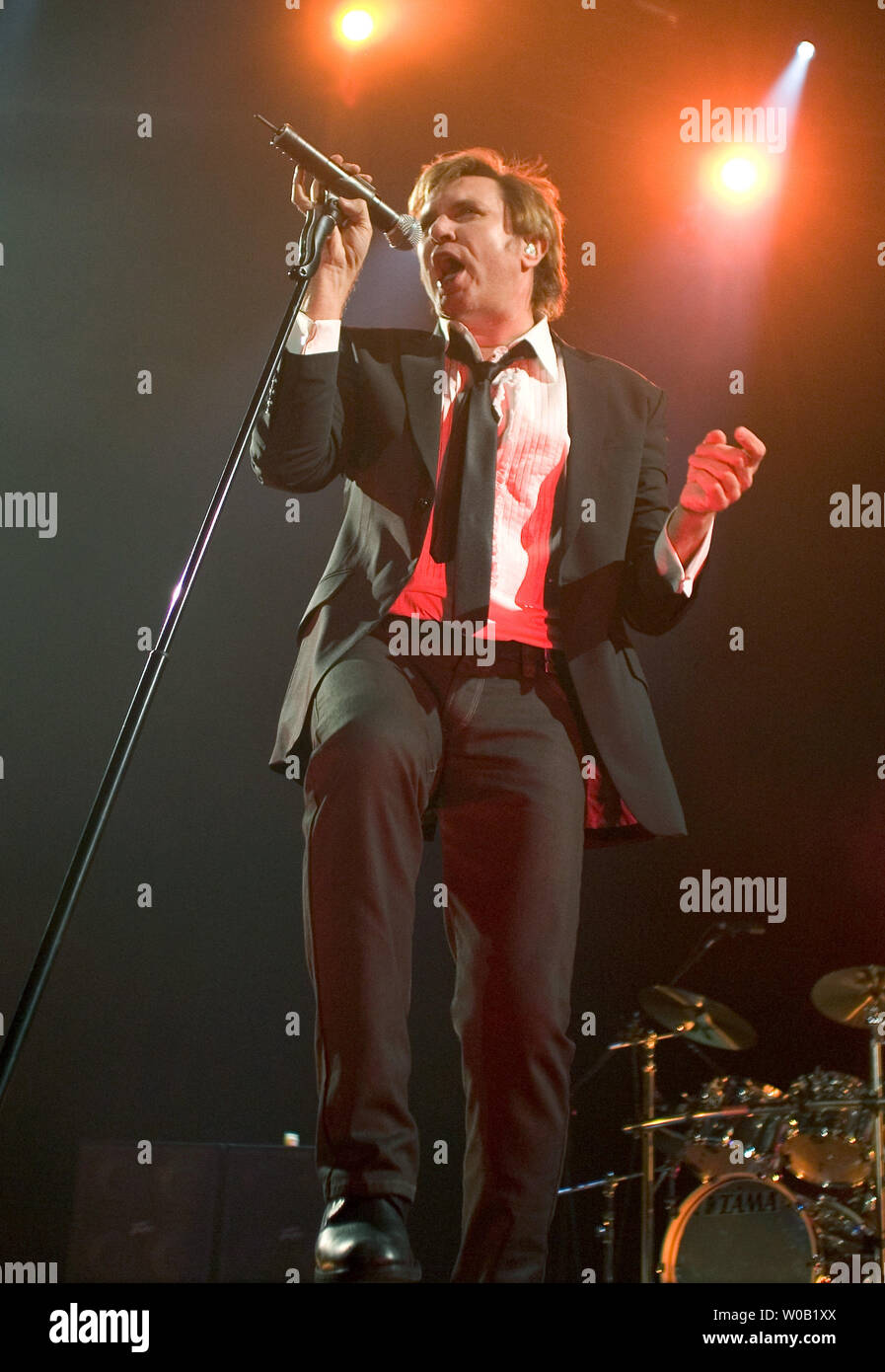 Duran duran lead singer simon hi-res stock photography and images - Alamy