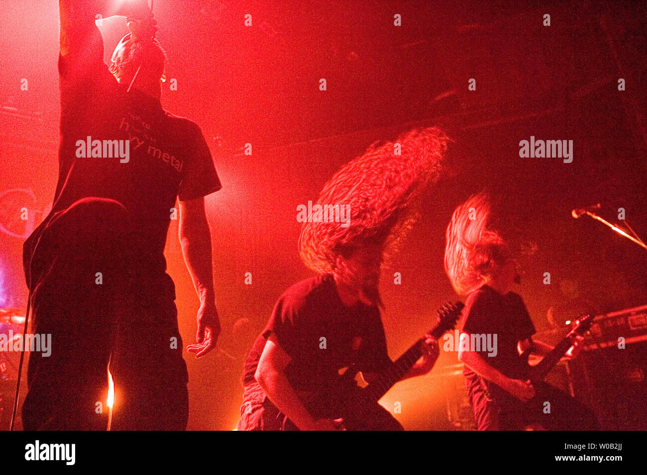 Lead singer Jens Kidman (L) with the heavy metal band Meshuggah from ...