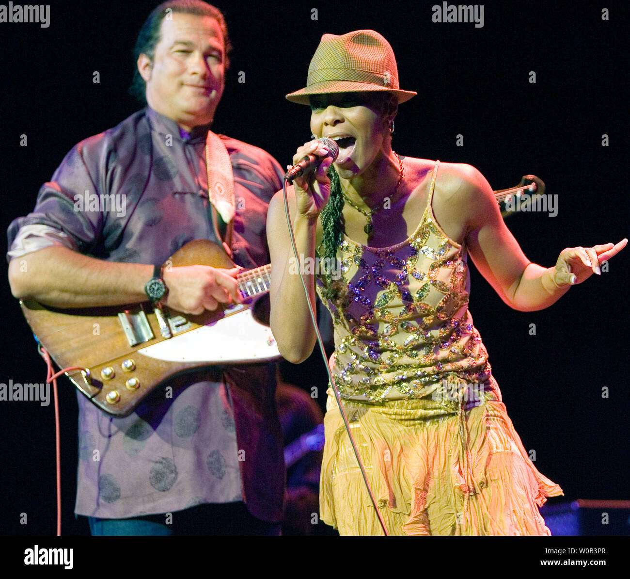 Thunderbox hi-res stock photography and images - Alamy