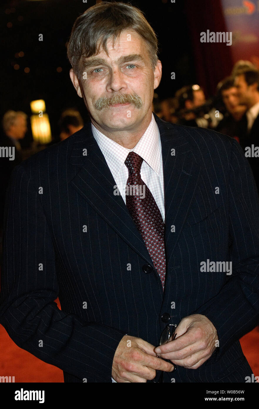 Actor Nicholas Campbell arrives on the red carpet at the 2006 Gemini ...