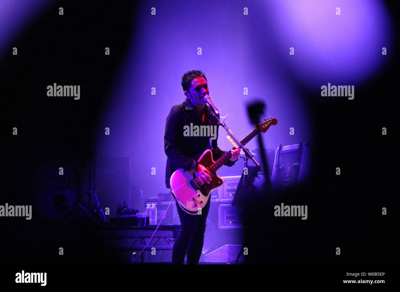 Lead singer band placebo hi-res stock photography and images - Alamy
