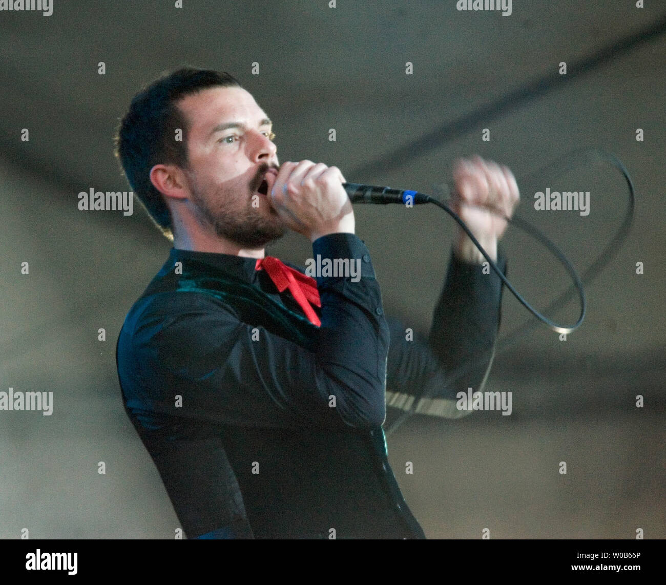 Lead singer killers brandon flowers hi-res stock photography and images ...