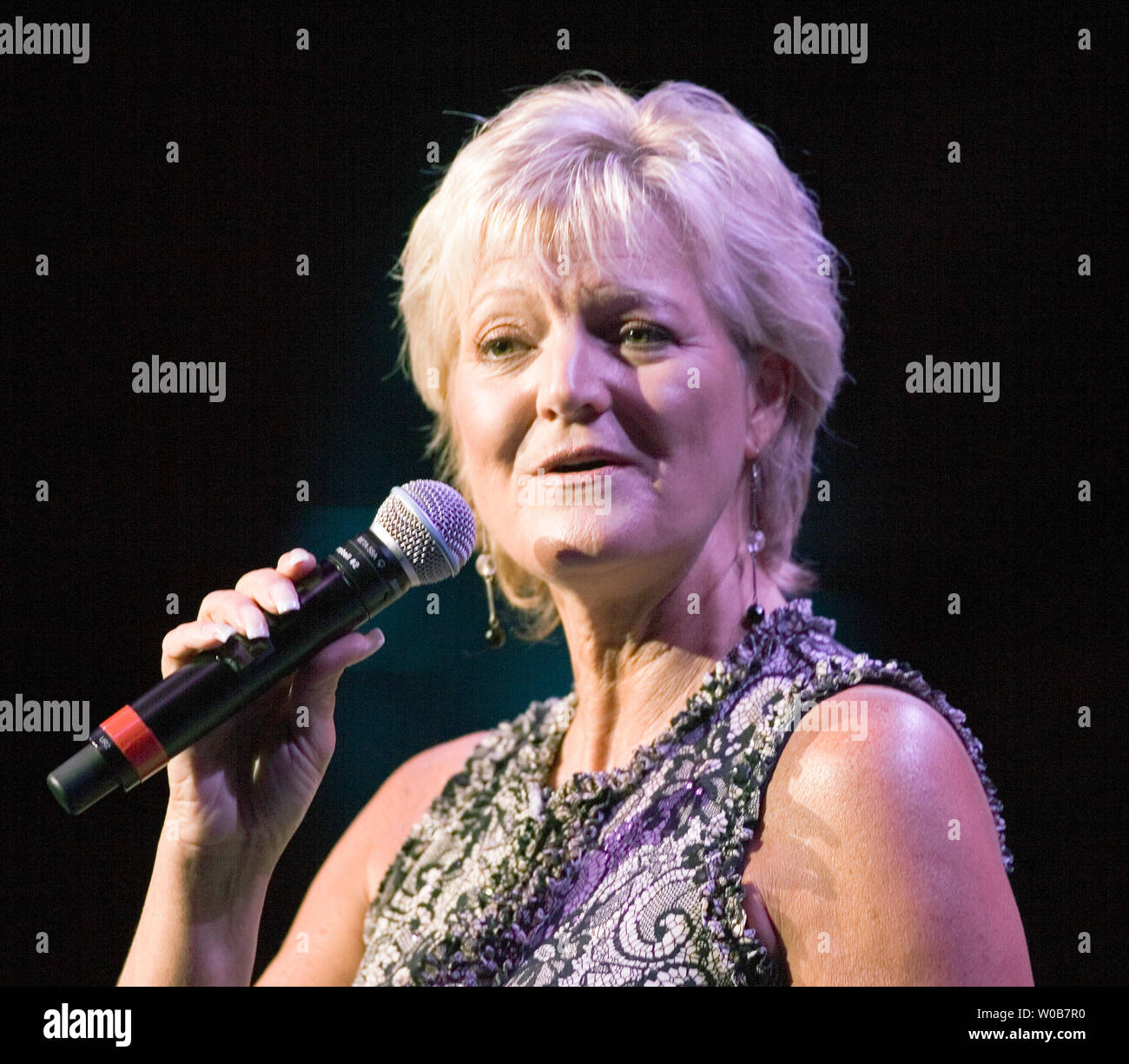 Country and western singer Glen Campbell's daughter Debbie performs in ...