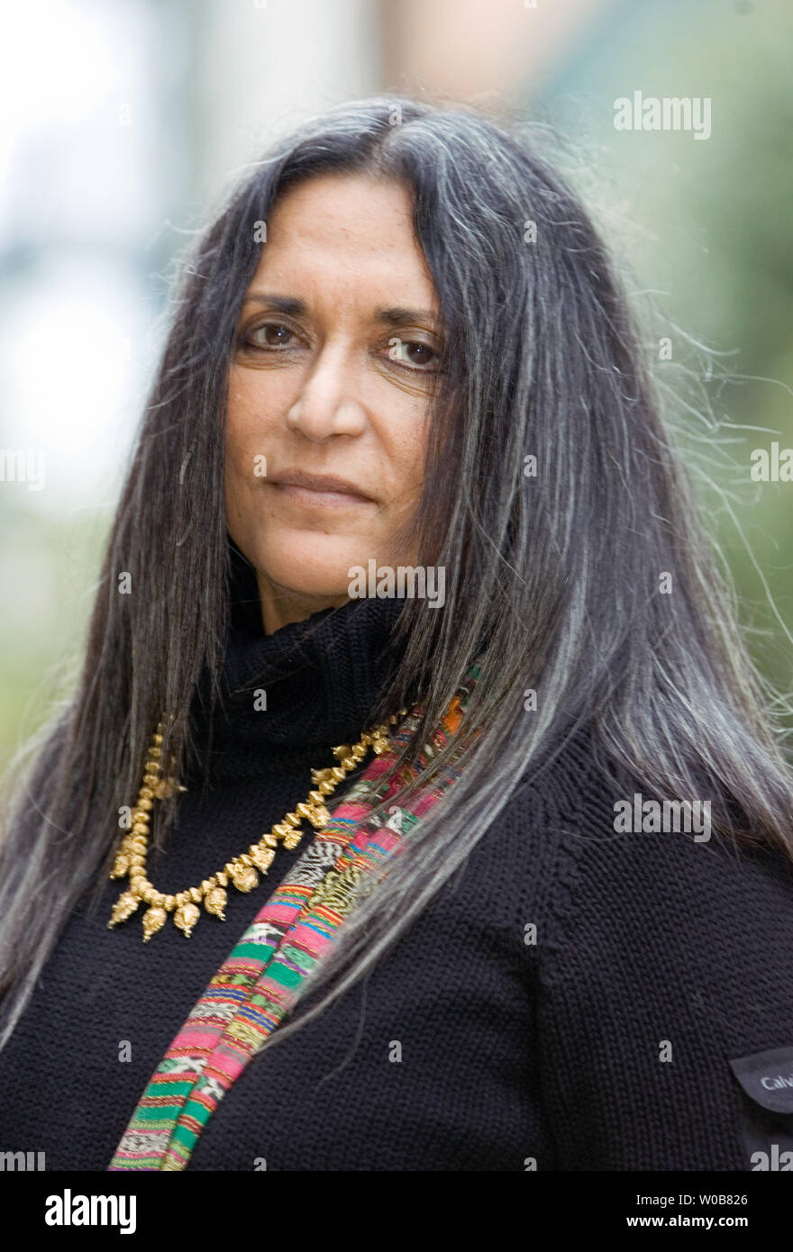 Heaven and earth film hi-res stock photography and images - Alamy