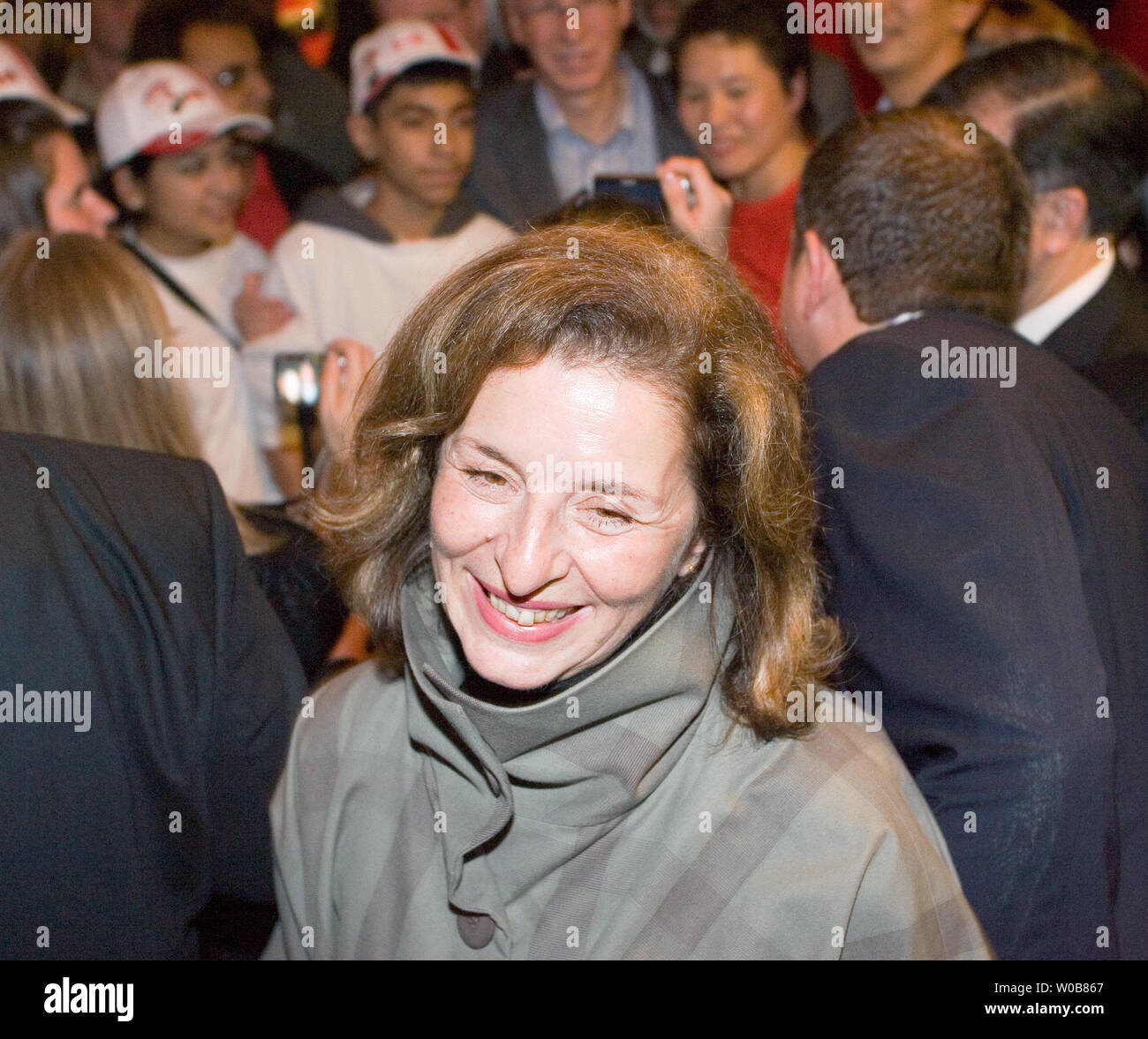 With his wife janine hi-res stock photography and images - Alamy