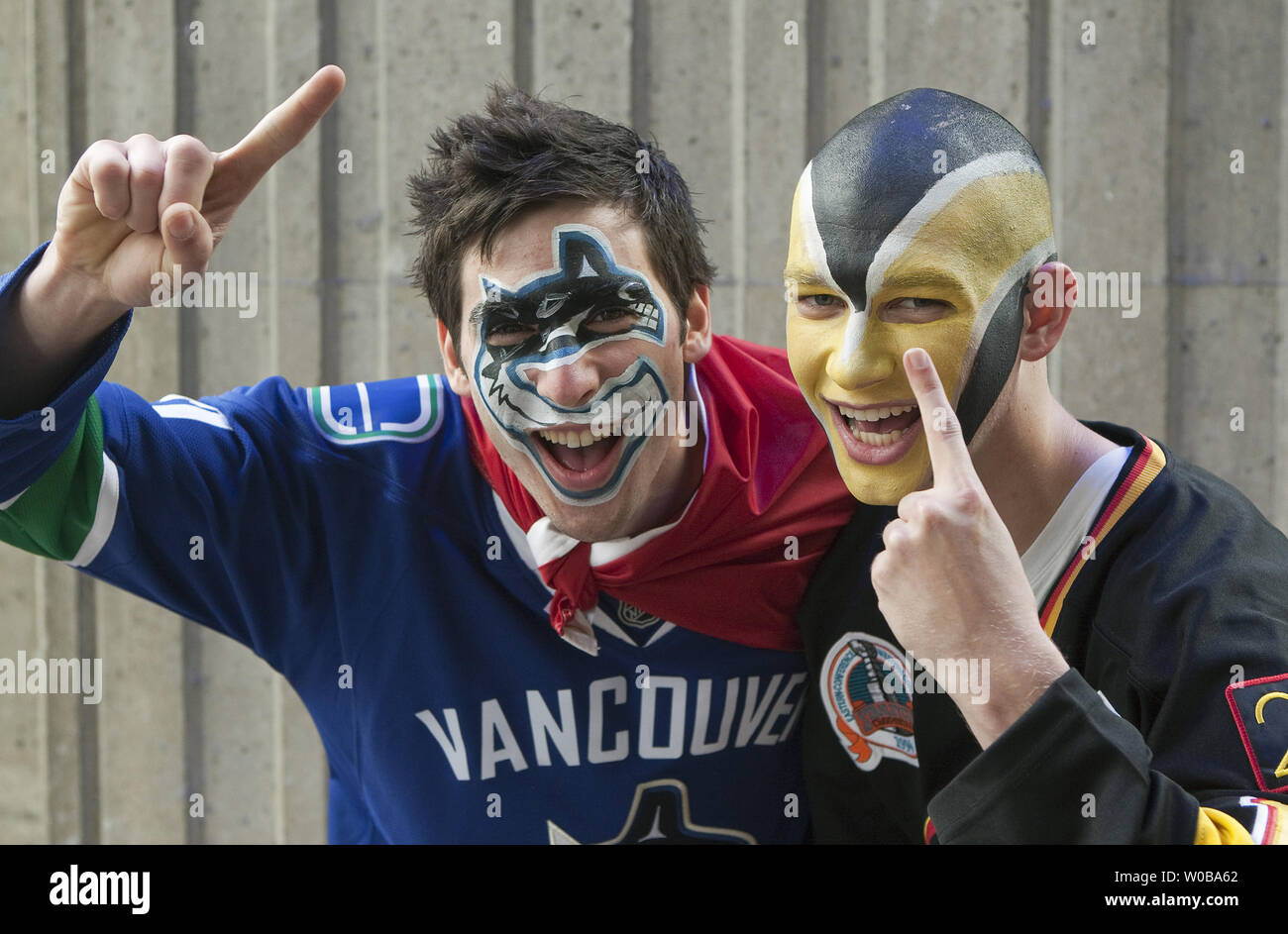 Canucks rogers arena fans hi-res stock photography and images - Alamy