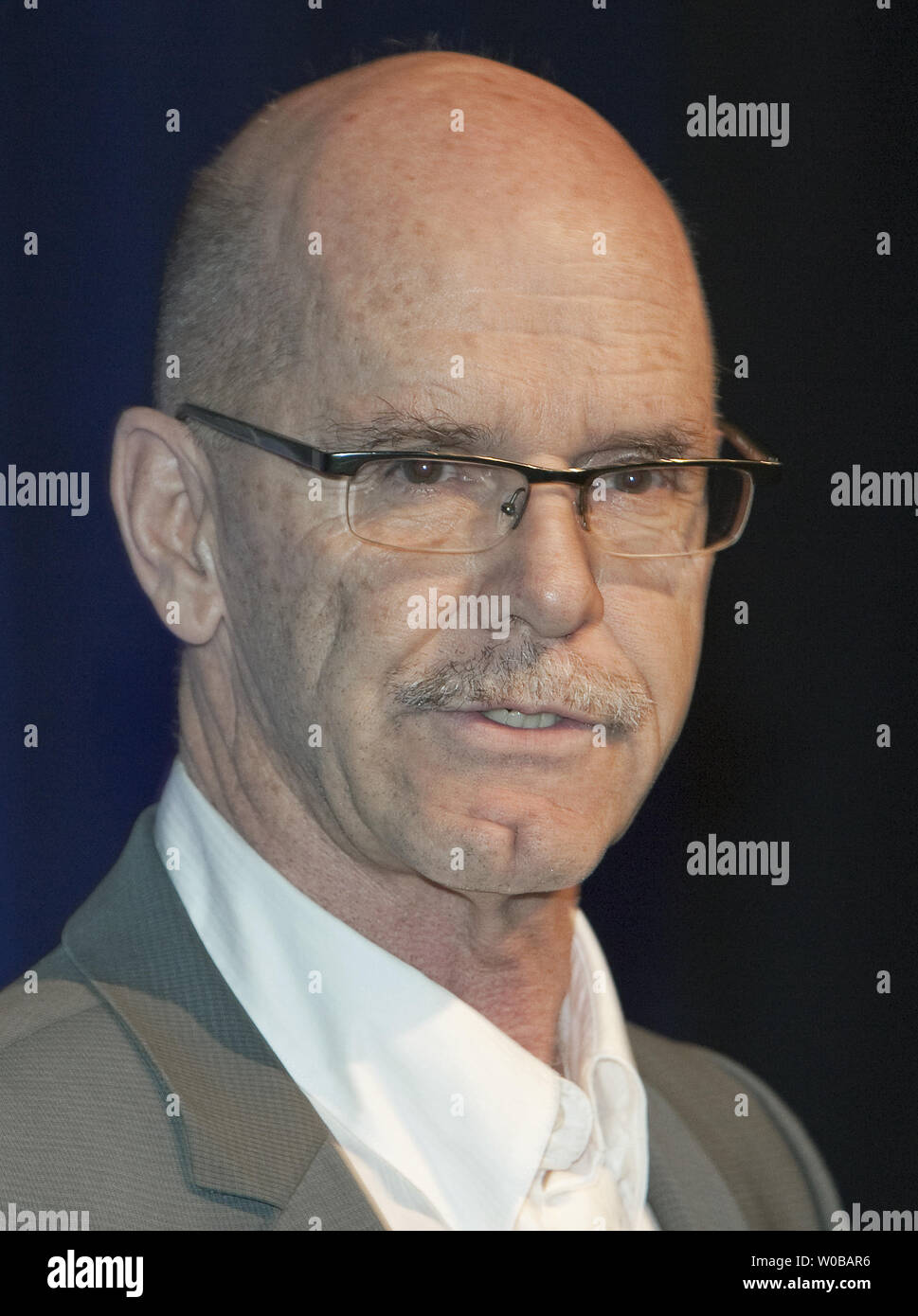 Acting instructor hi-res stock photography and images - Alamy