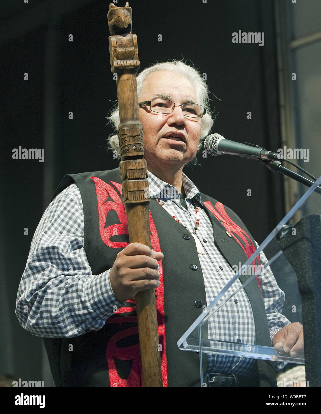 Justice murray sinclair reconciliation hi-res stock photography and ...