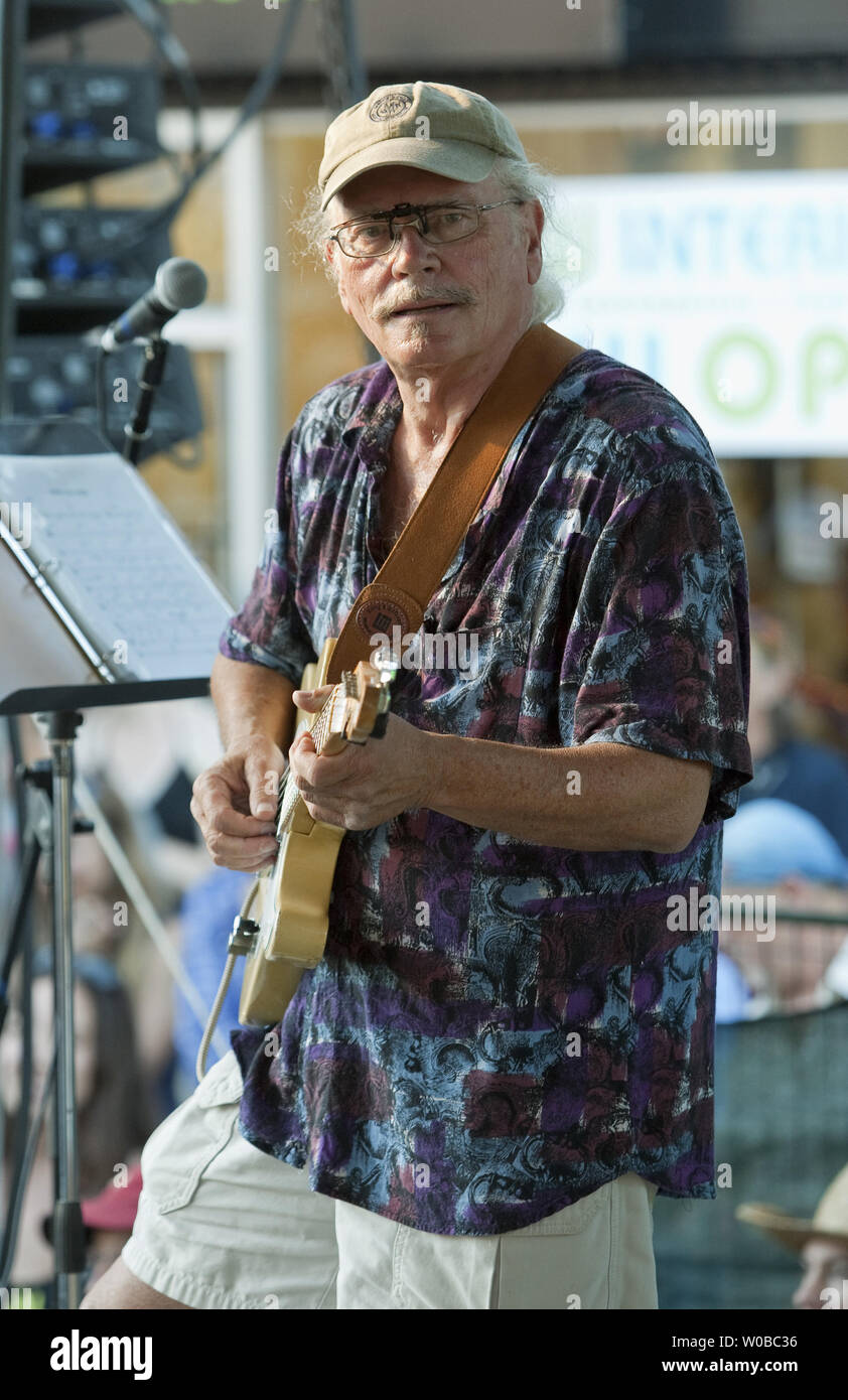 Member of poppy family hi-res stock photography and images - Alamy