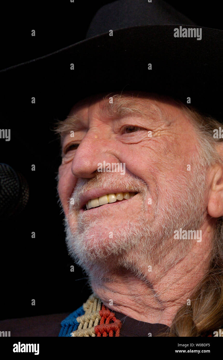 David allio hi-res stock photography and images - Alamy