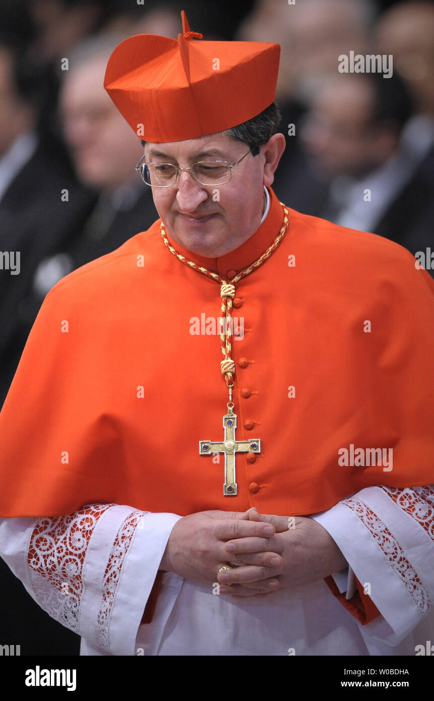 Pope Benedict XVI installs new Italian Cardinal Giuseppe Betori during ...