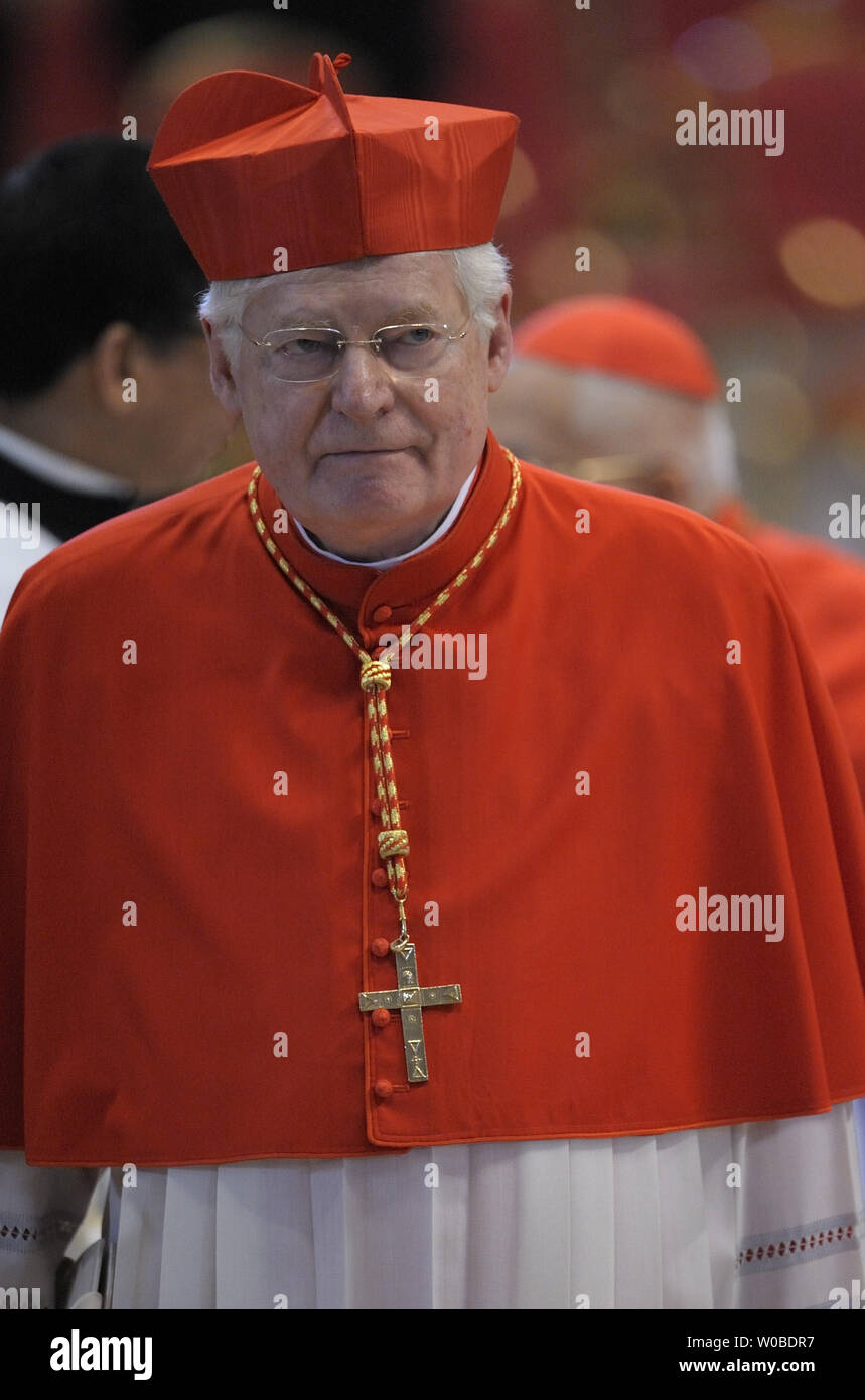 Italian cardinal angelo scola hi-res stock photography and images - Alamy