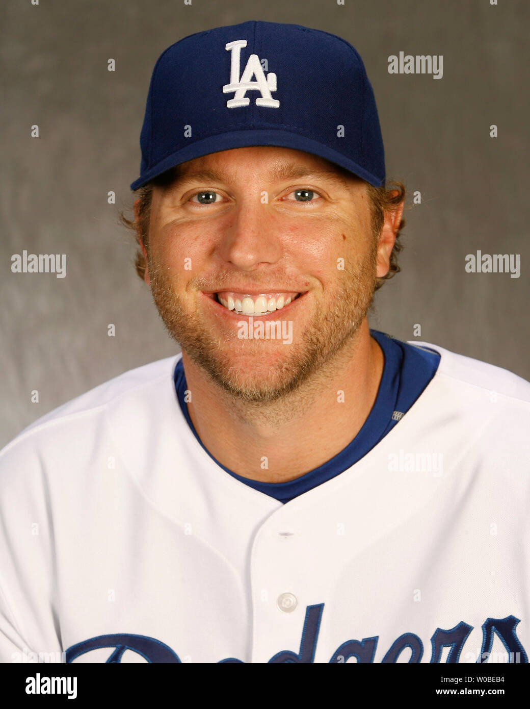 Los Angeles Dodgers pitcher Brett Tomko poses for the camera on Major ...