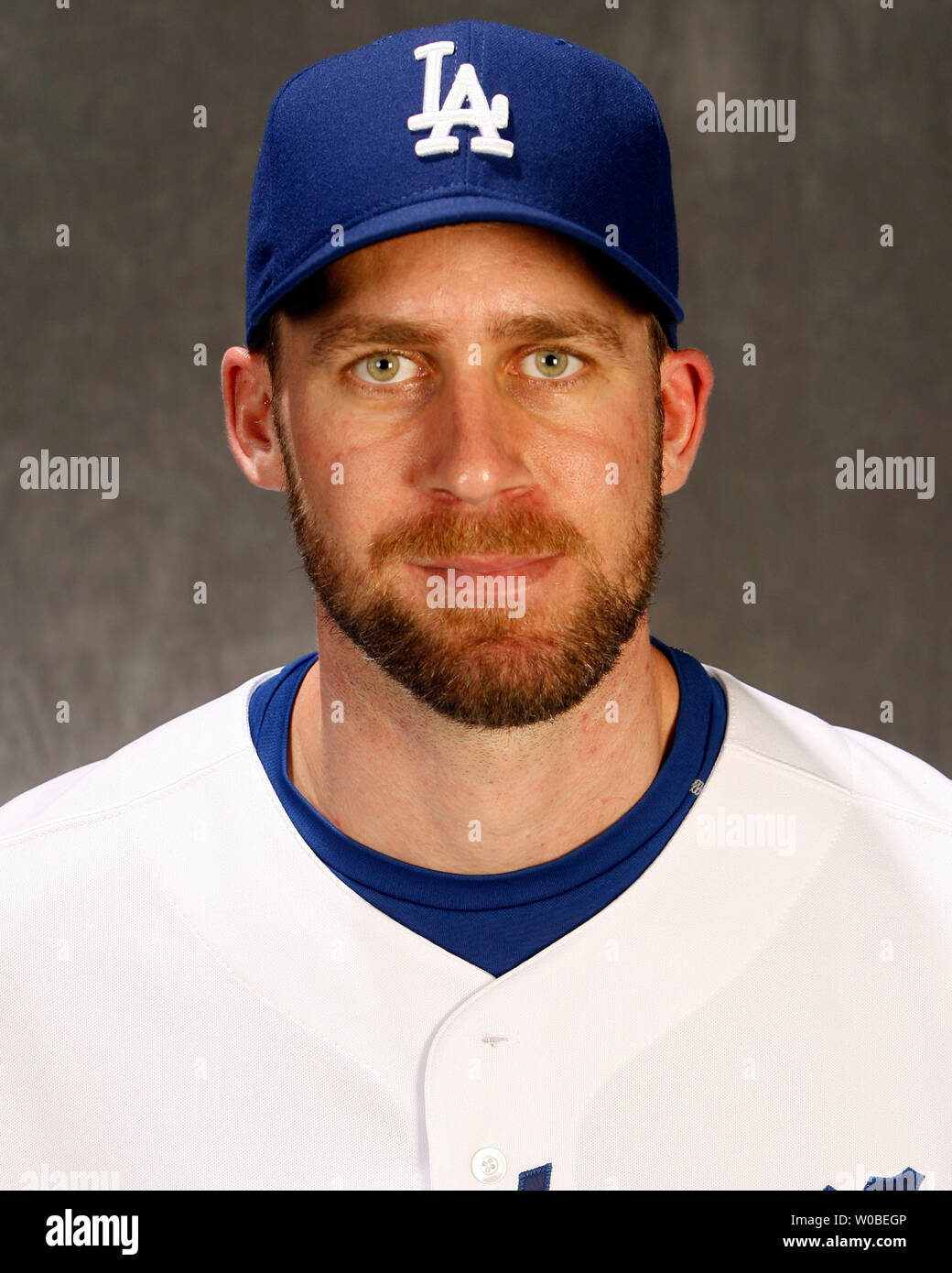 Los Angeles Dodgers pitcher Mark Hendrickson poses for the camera on ...