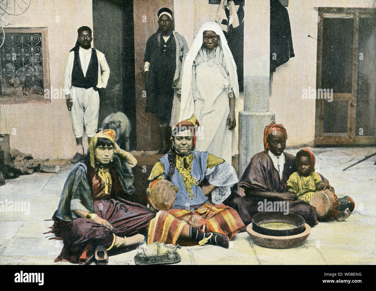 Family photos 1900 hi-res stock photography and images - Alamy