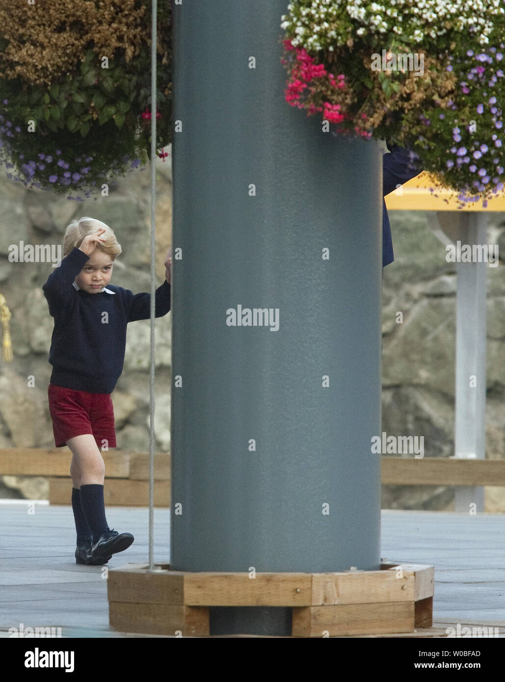 Duke duchess cambridge arrive seaplane hi-res stock photography and ...