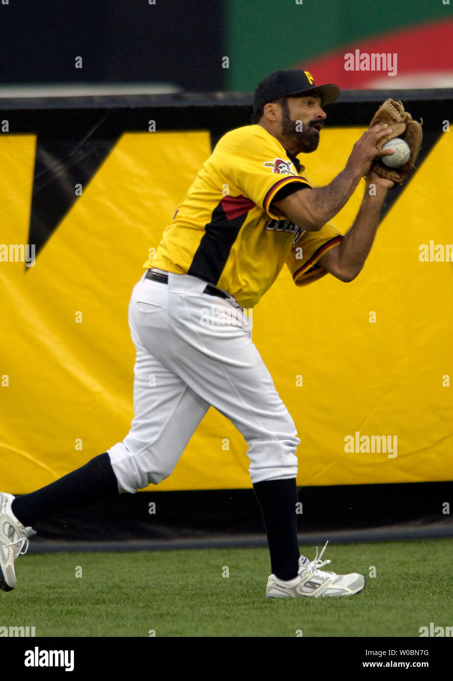 Franco harris catch hi-res stock photography and images - Alamy