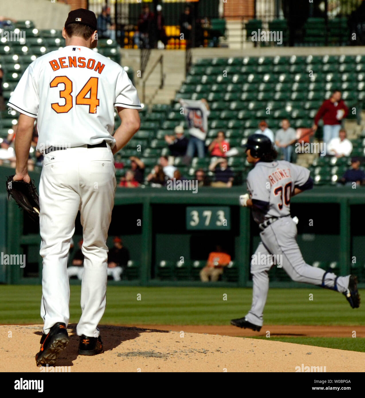 Circling the bases hi-res stock photography and images - Alamy