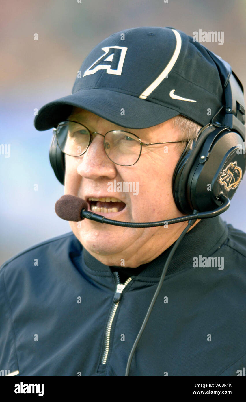 Bobby ross coach hi-res stock photography and images - Alamy