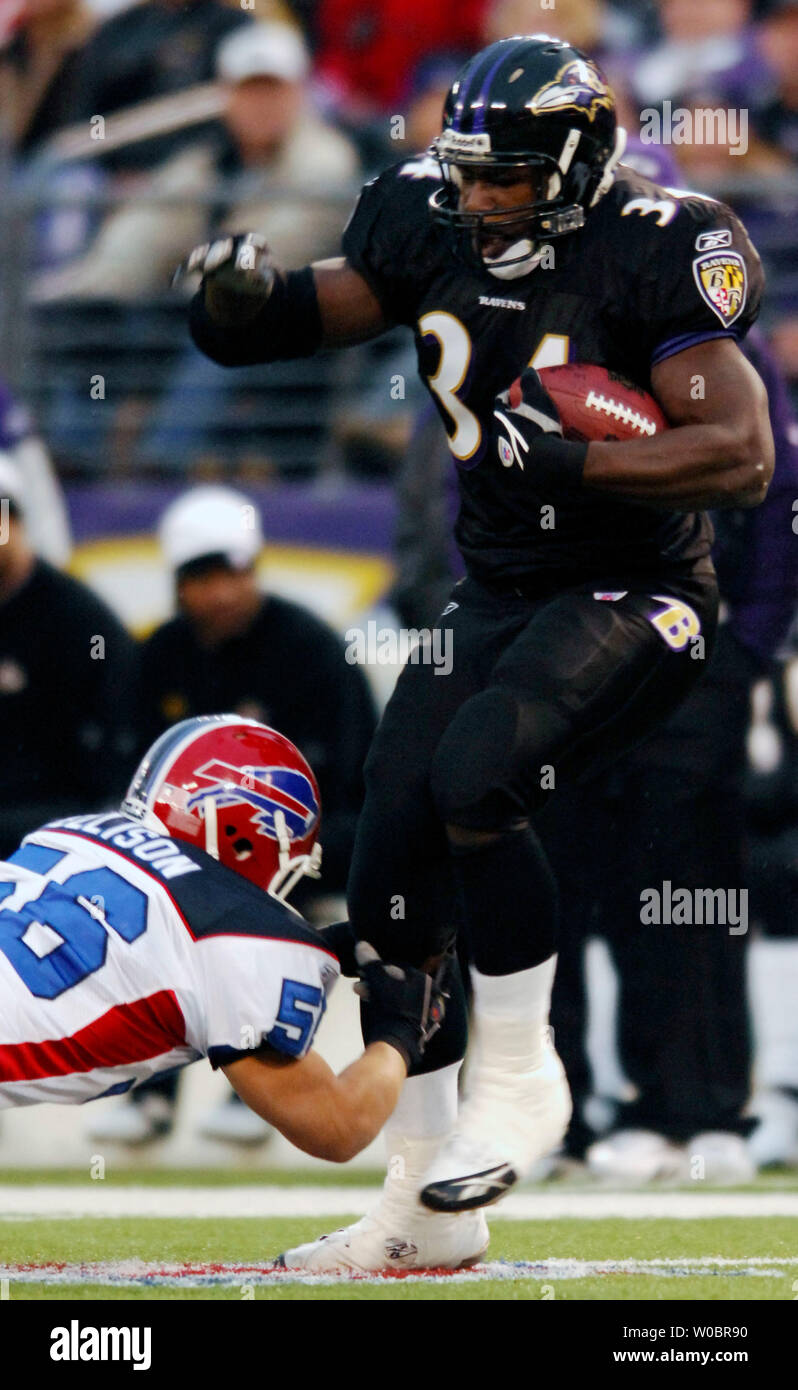 Baltimore ravens running back jamal hi-res stock photography and images ...