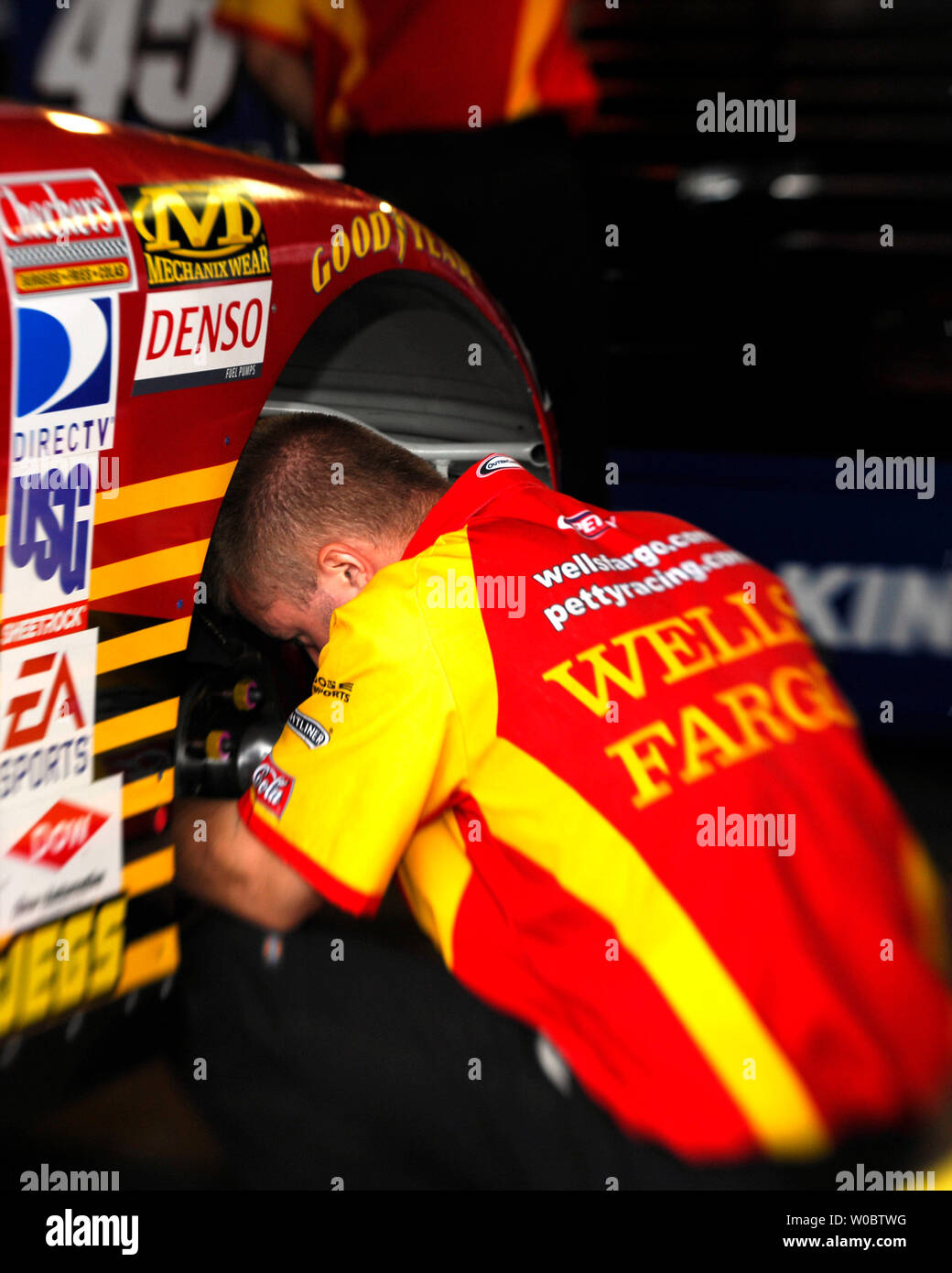 2007 mechanic hi-res stock photography and images - Alamy