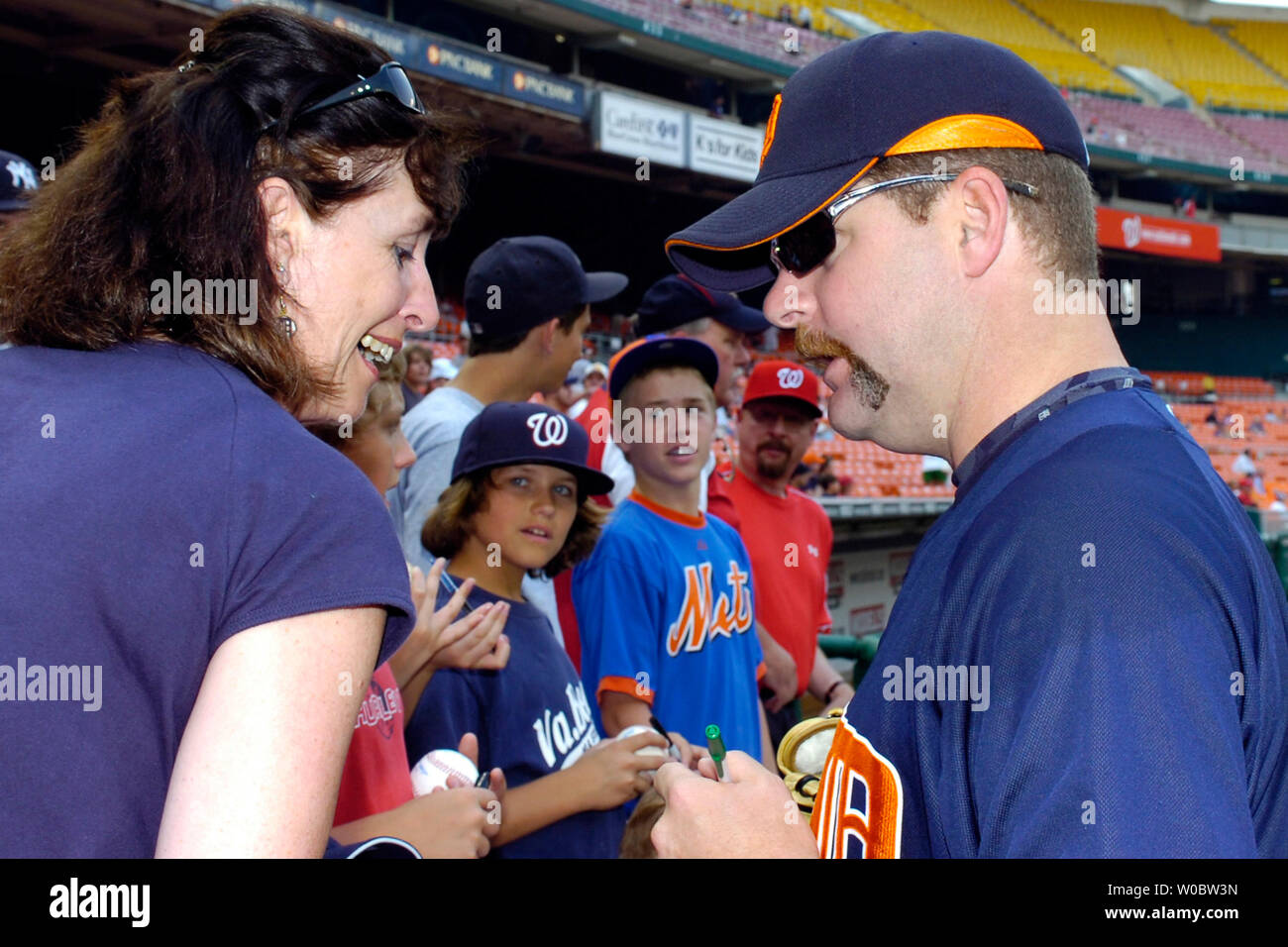 Mark prior pitcher hi-res stock photography and images - Alamy