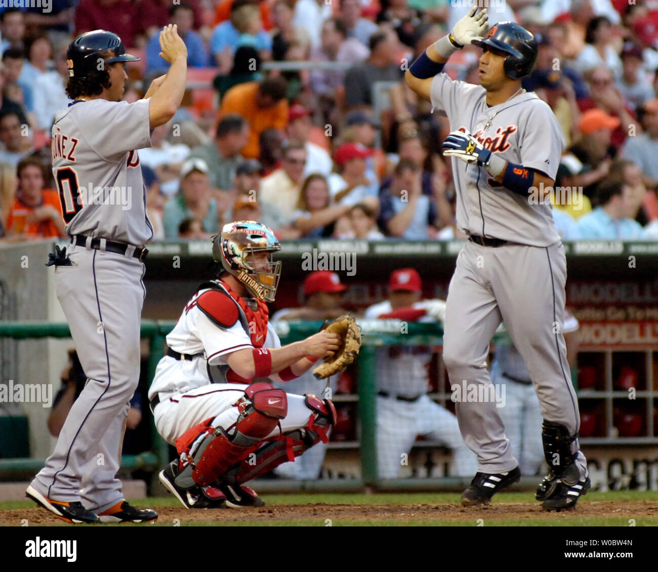 Detroit tigers shortstop carlos guillen hi-res stock photography and ...
