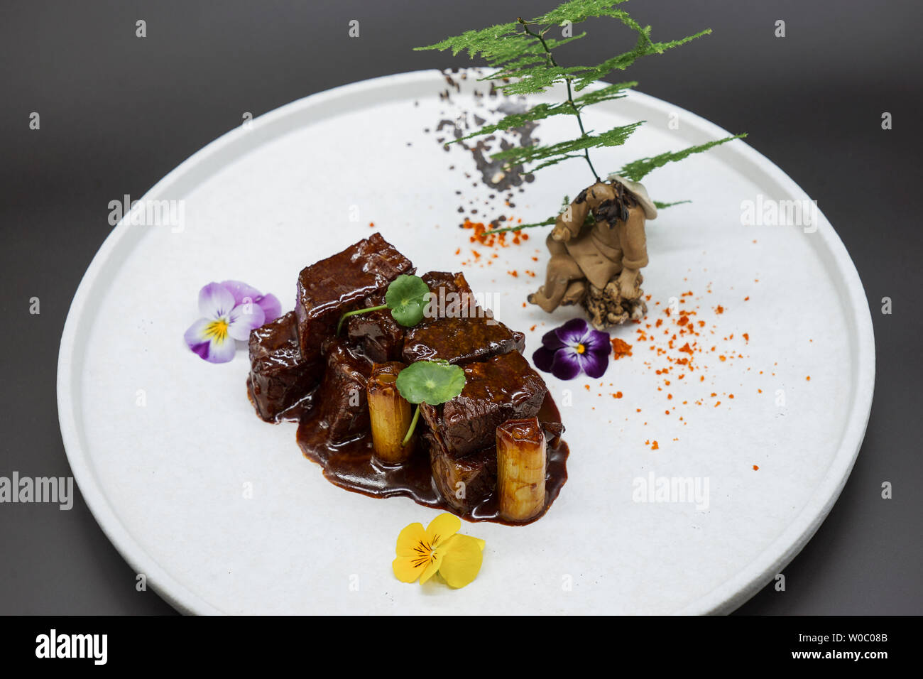 Cantonese cuisine hi-res stock photography and images - Alamy