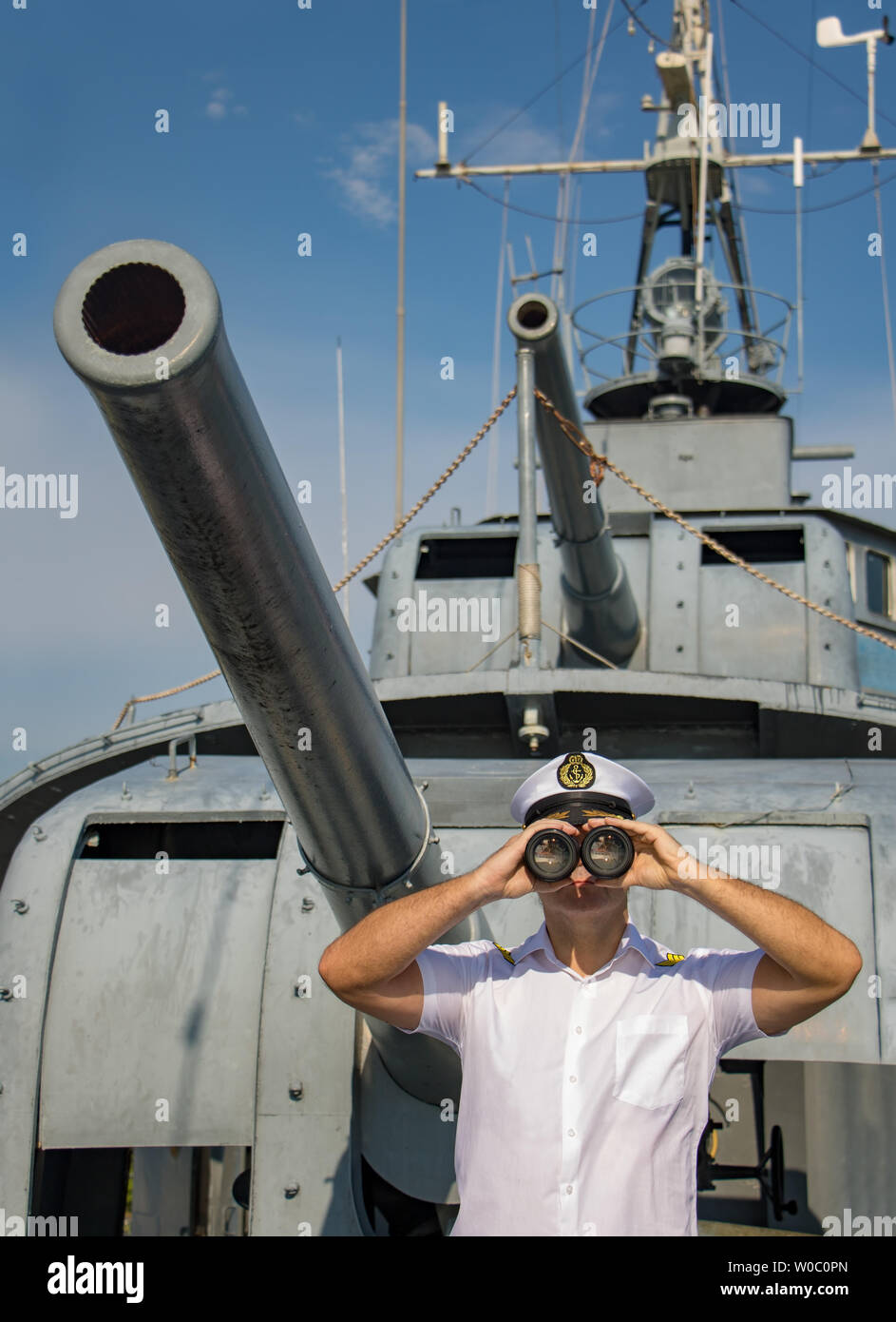 Man of war battleship warship hi-res stock photography and images - Alamy
