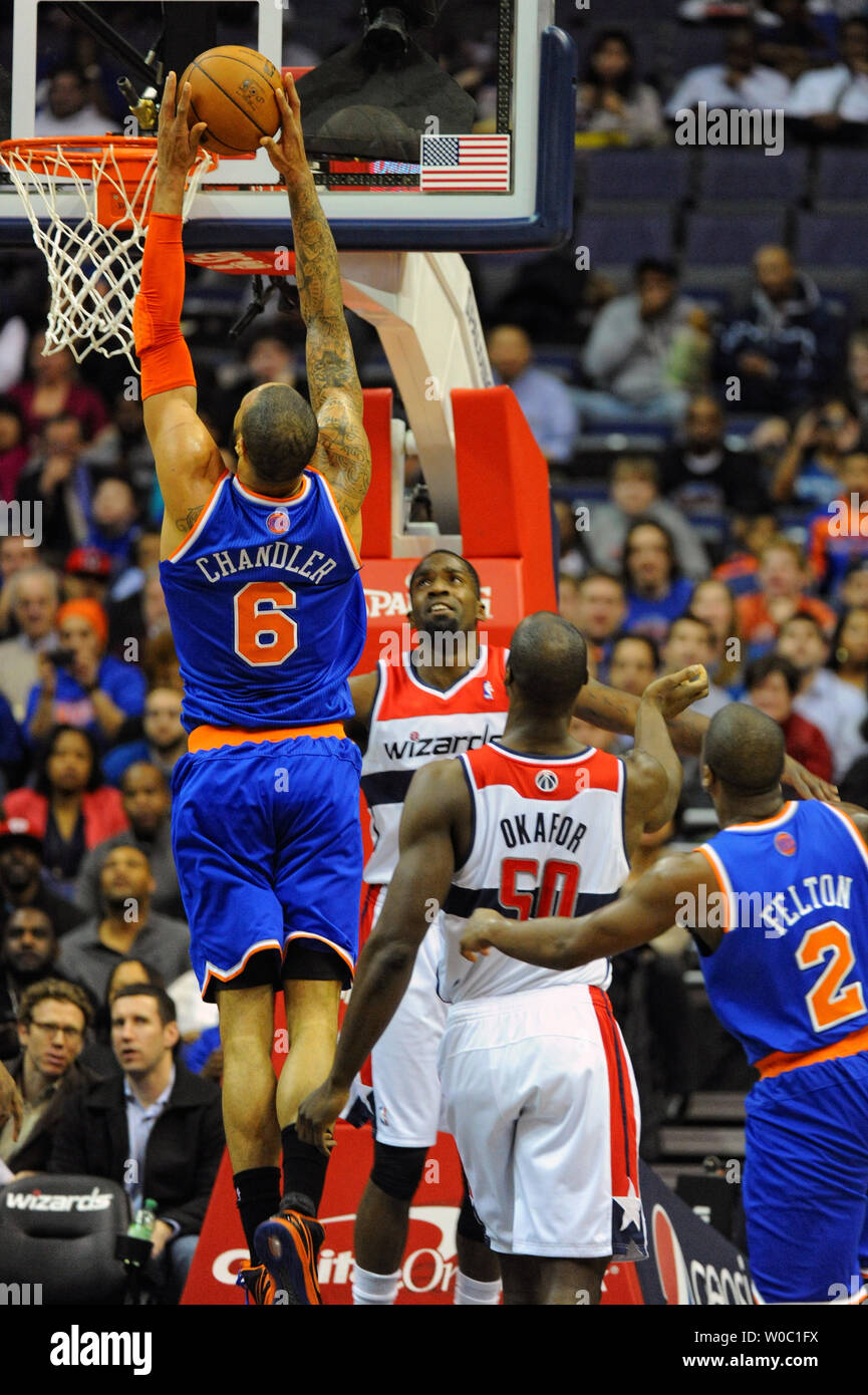 New York Knicks center Tyson Chandler (6) scores against Washington ...