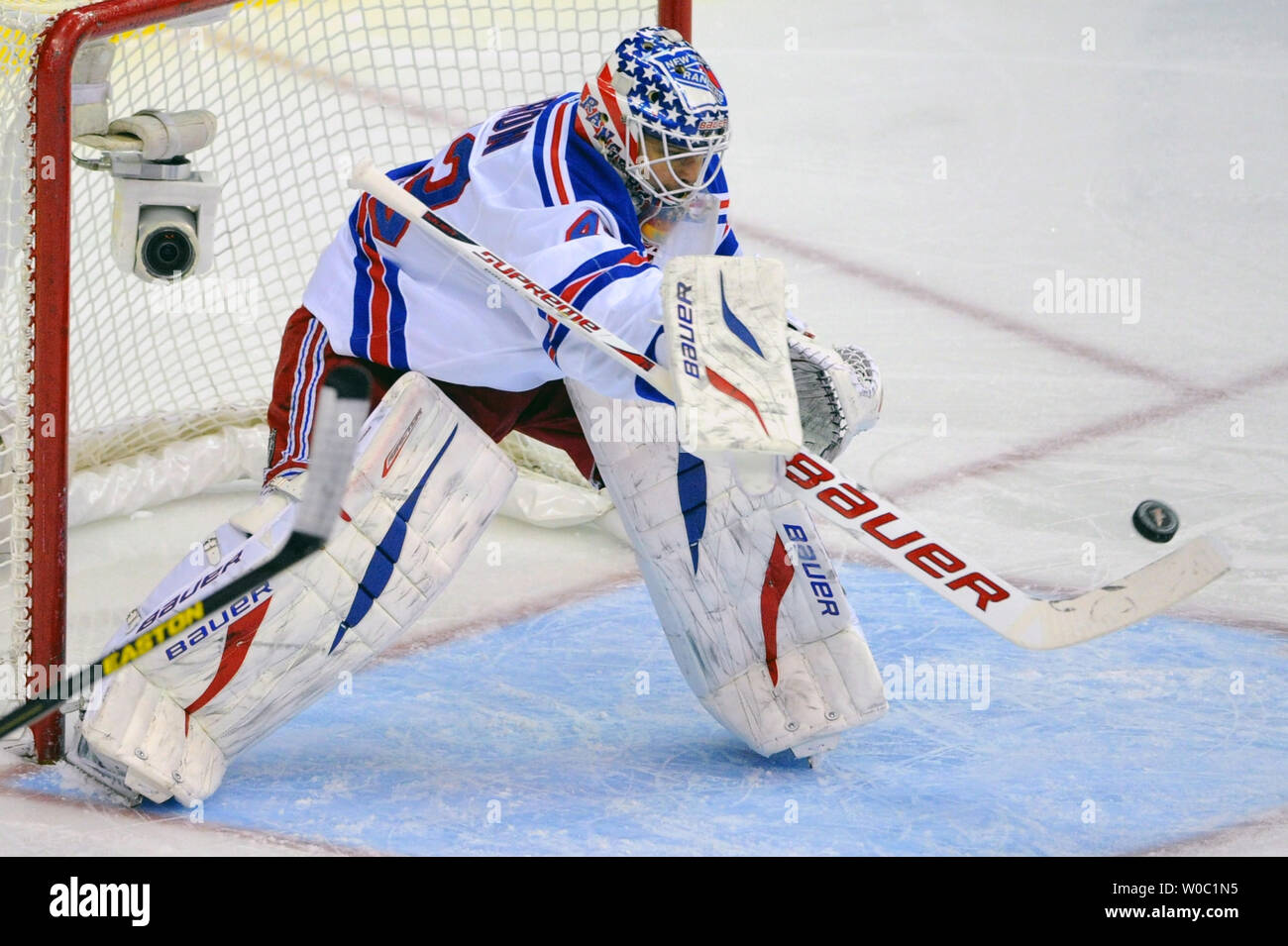 New york rangers goalie martin biron 43 hi-res stock photography and ...