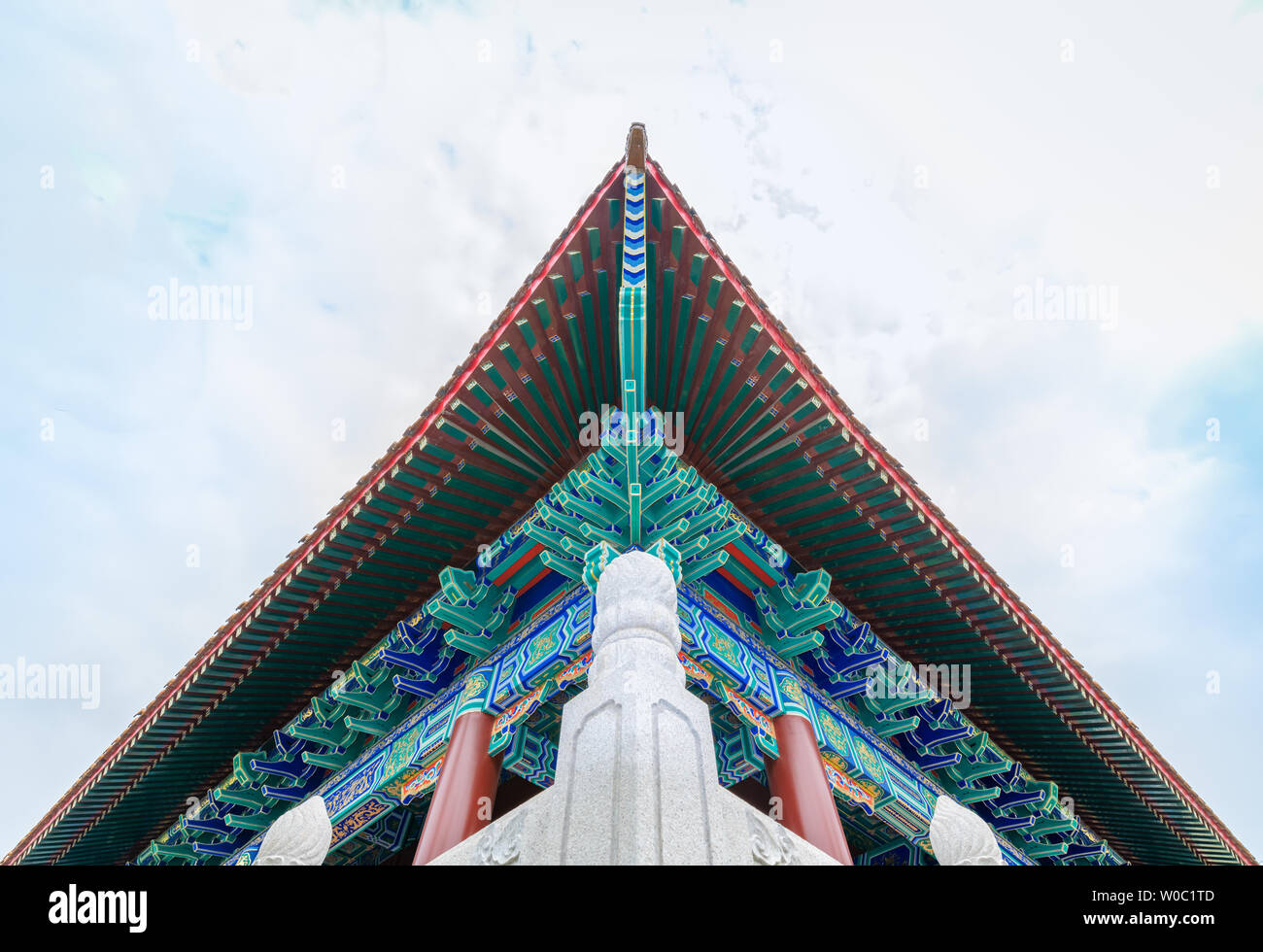 Eaves beams hi-res stock photography and images - Alamy