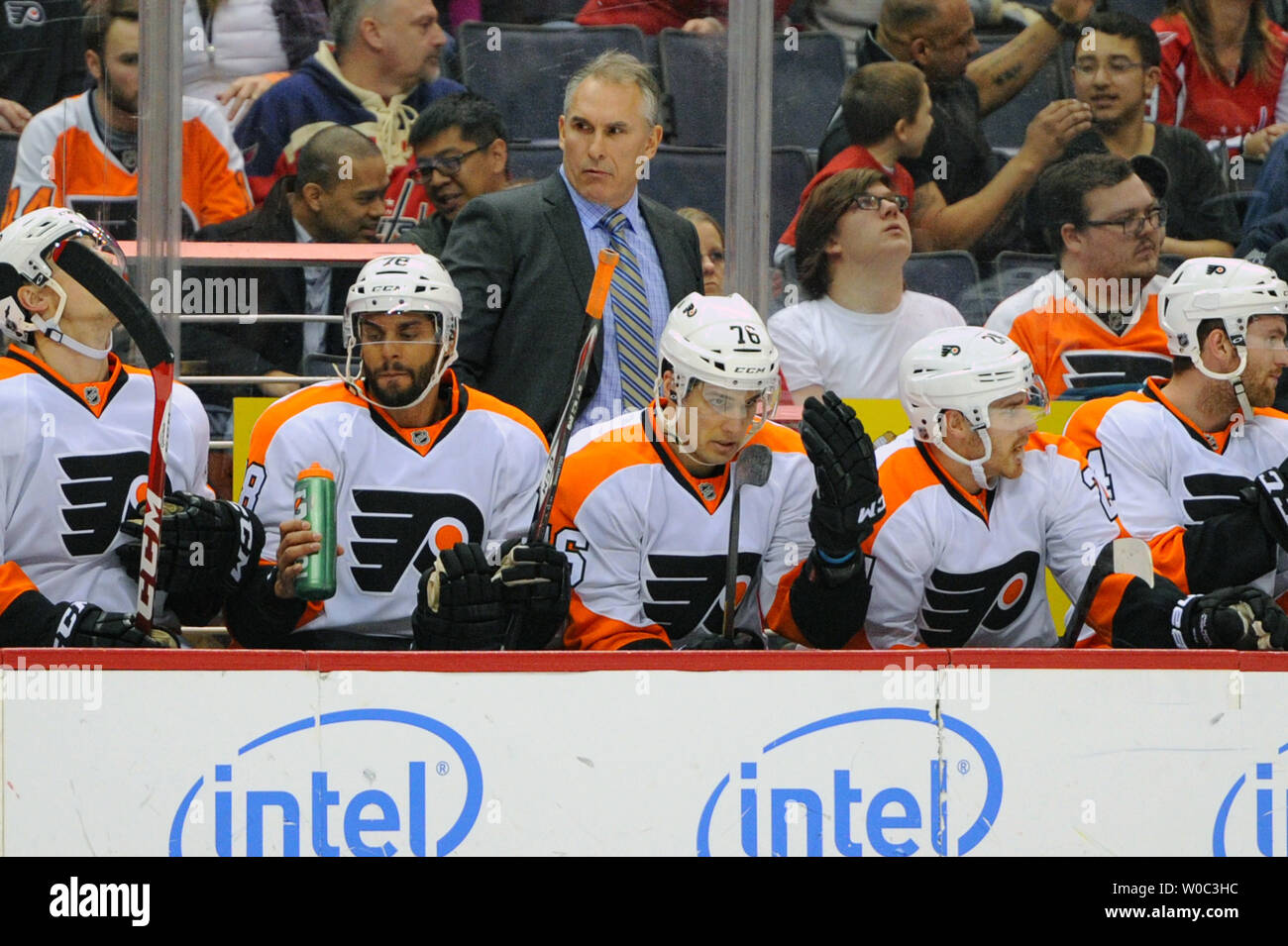 Hockey coach behind hi-res stock photography and images - Alamy