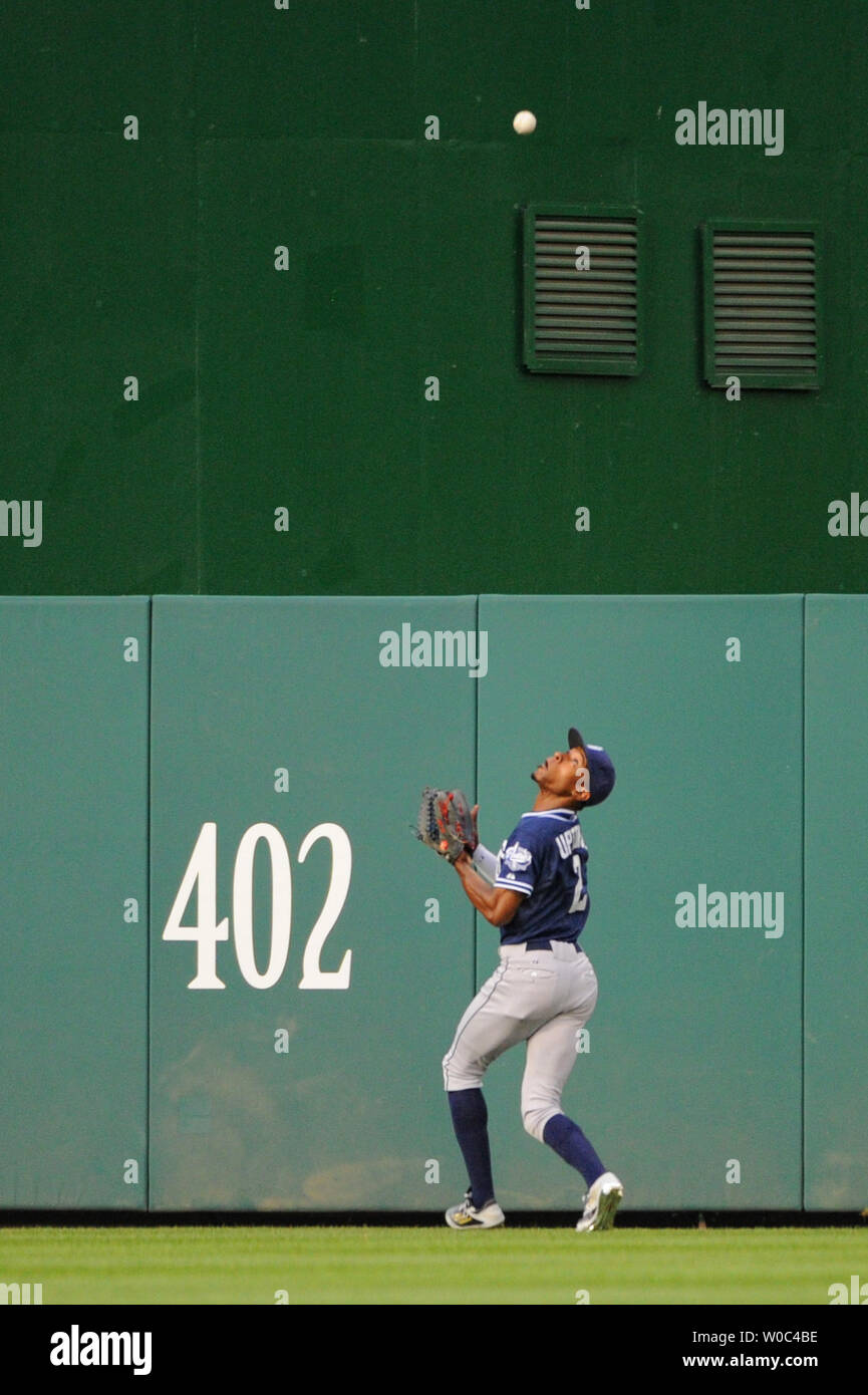 San Diego Padres center fielder Melvin Upton Jr. (2) makes an over the ...