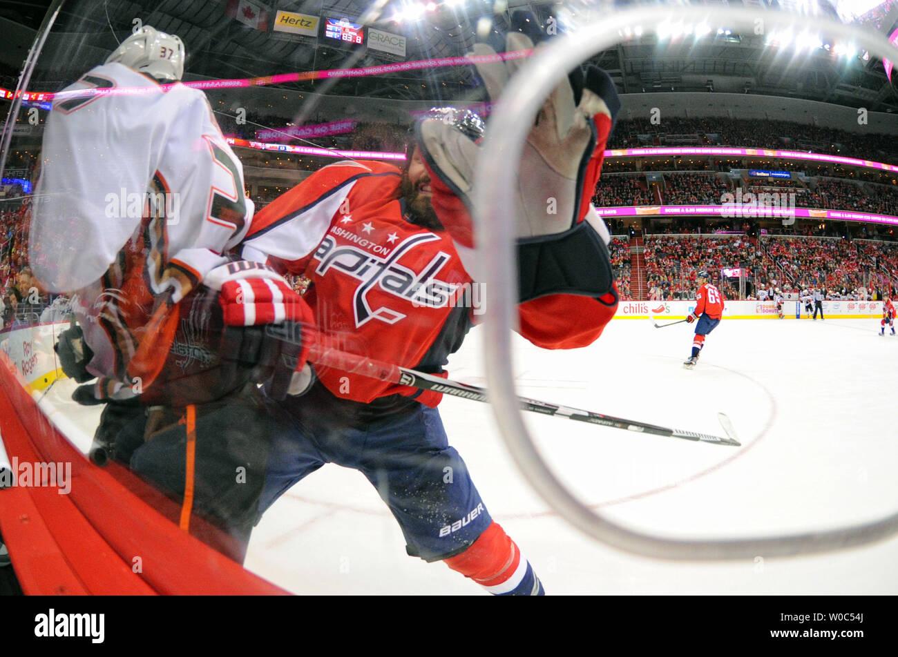 Anaheim Ducks left wing Nick Ritchie (37) hits Washington Capitals ...