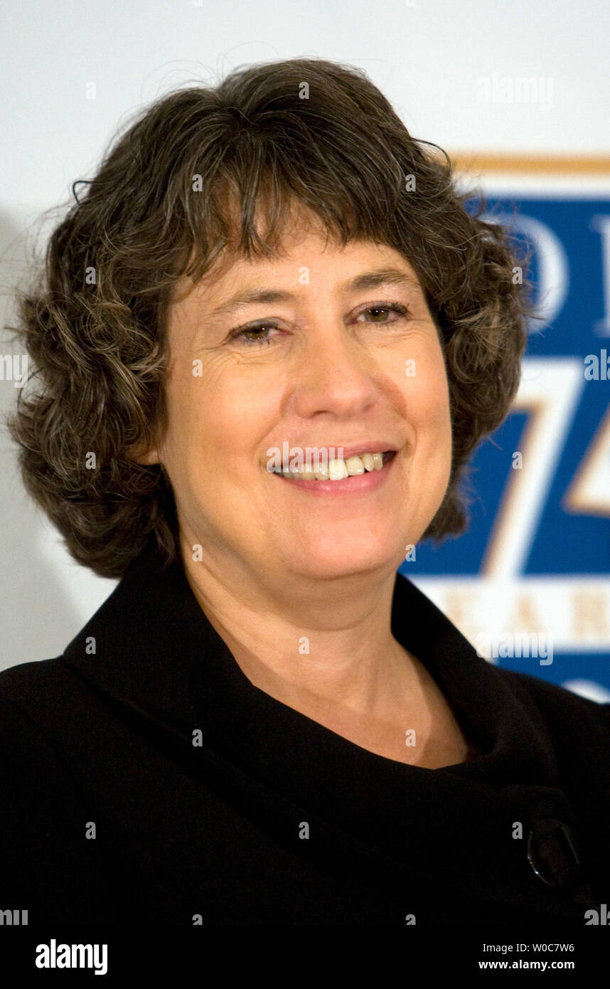 Sheila bair hi-res stock photography and images - Alamy