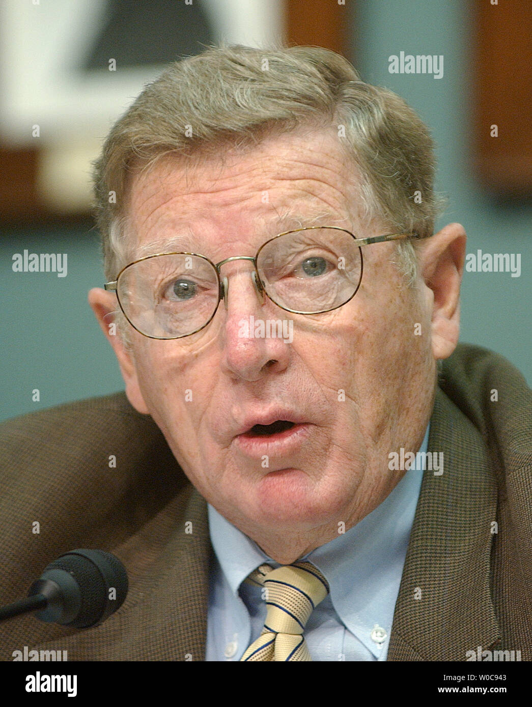 Conrad burns hi-res stock photography and images - Alamy