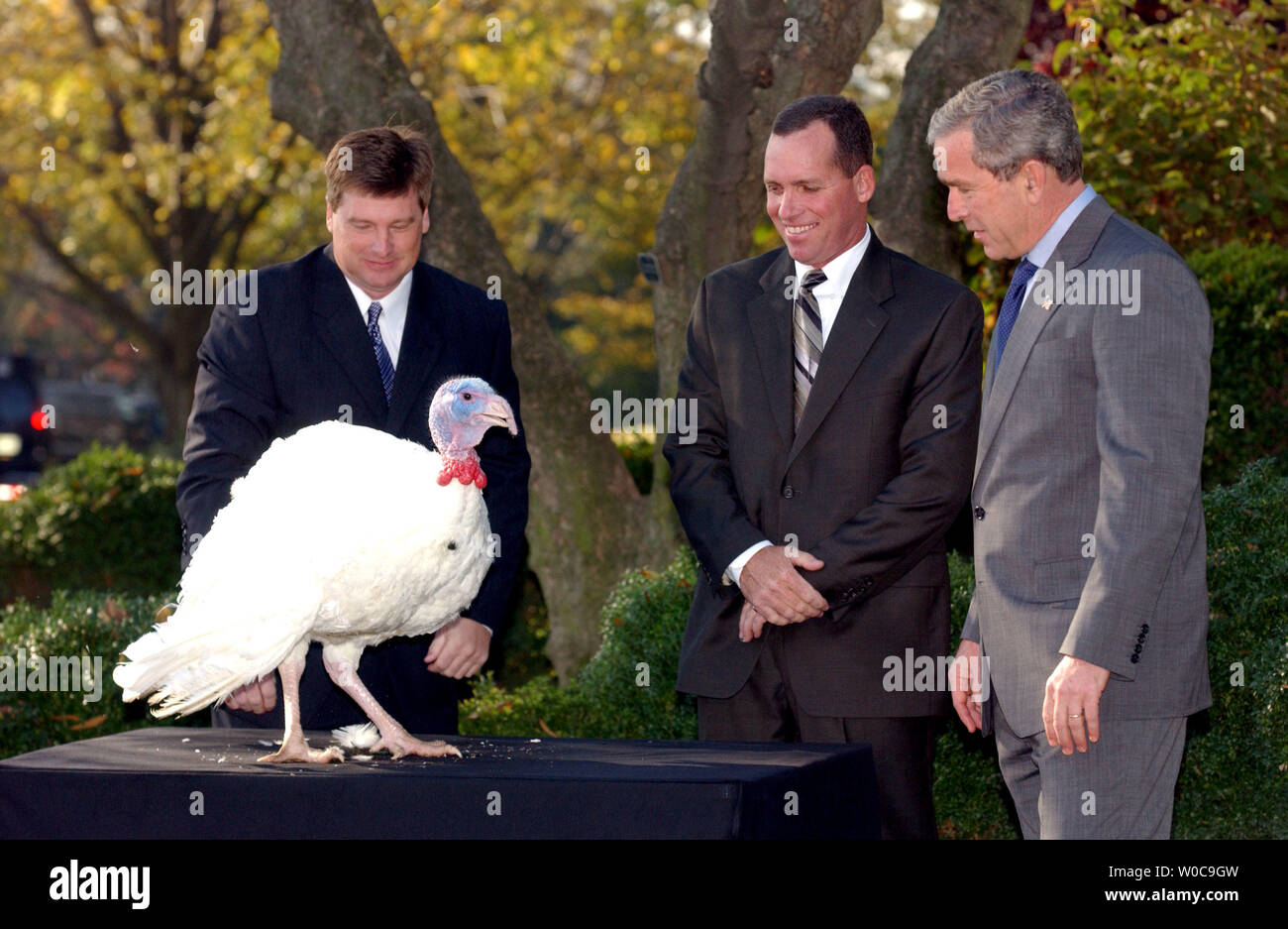 President George W. Bush takes a look at this years pardoned turkey ...