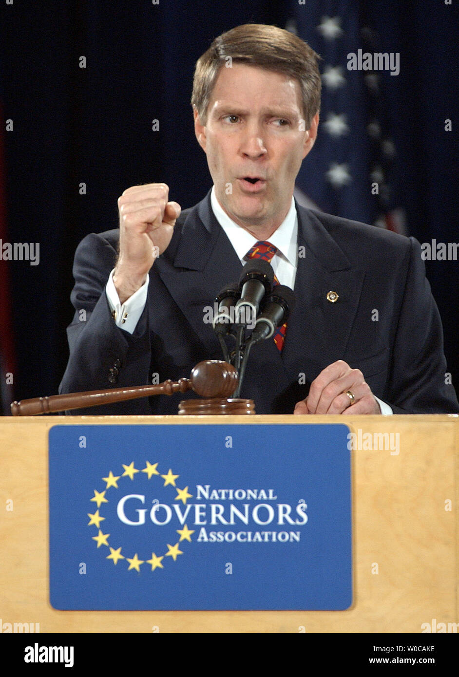 Bill frist meeting hi-res stock photography and images - Alamy