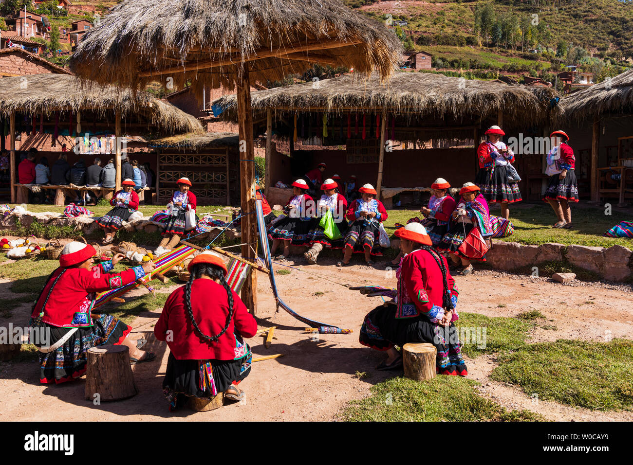 Ccaccaccollo Women’s Weaving Cooperative community, Sacred Valley, Peru ...
