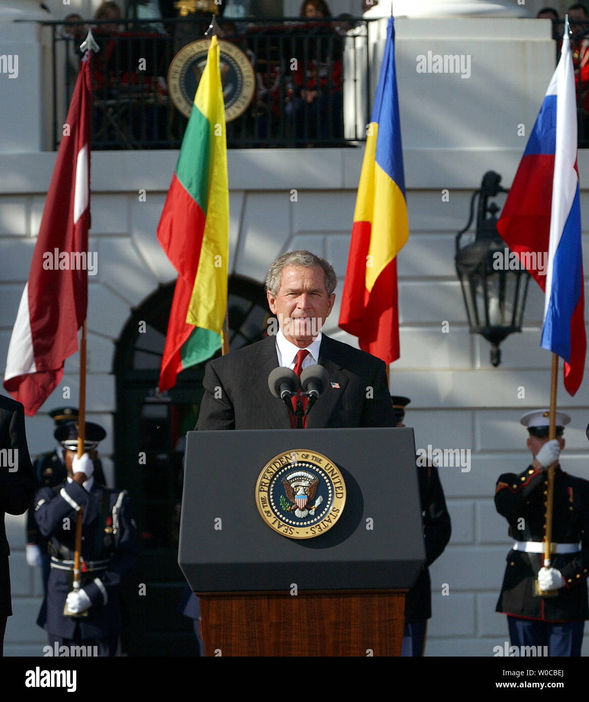 Nato 2004 hi-res stock photography and images - Alamy